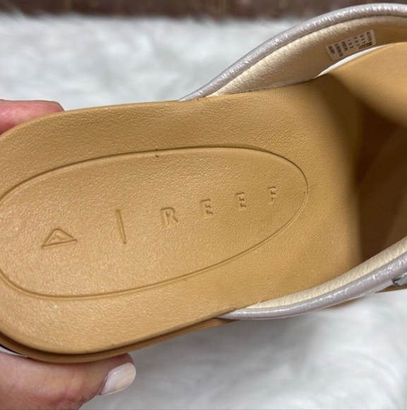 Reef | Shoes | Nwot Reef Aura Silver Tan Wedge Slip On Sandals Size 8 ...